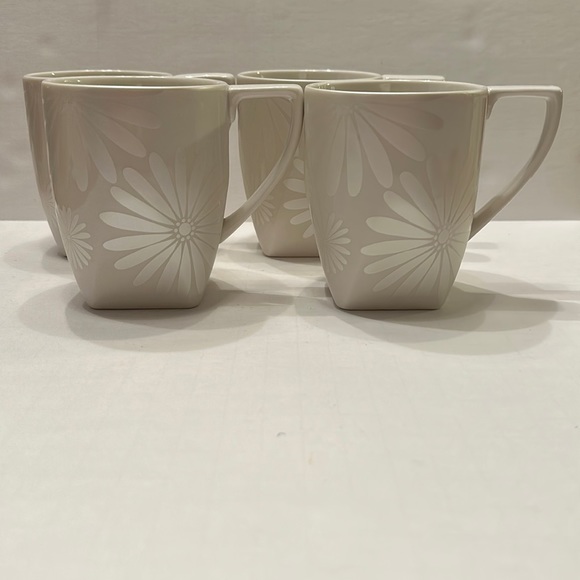 222 Fifth | Dining | 222 Fifth Alice Platinum Porcelain Mugs Set Of 4 ...